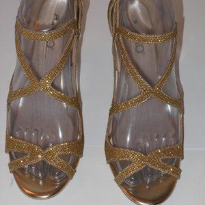 Ashro | Shoes | Ashro Gold Strappy Sandals Size 8 Medium | Poshmark